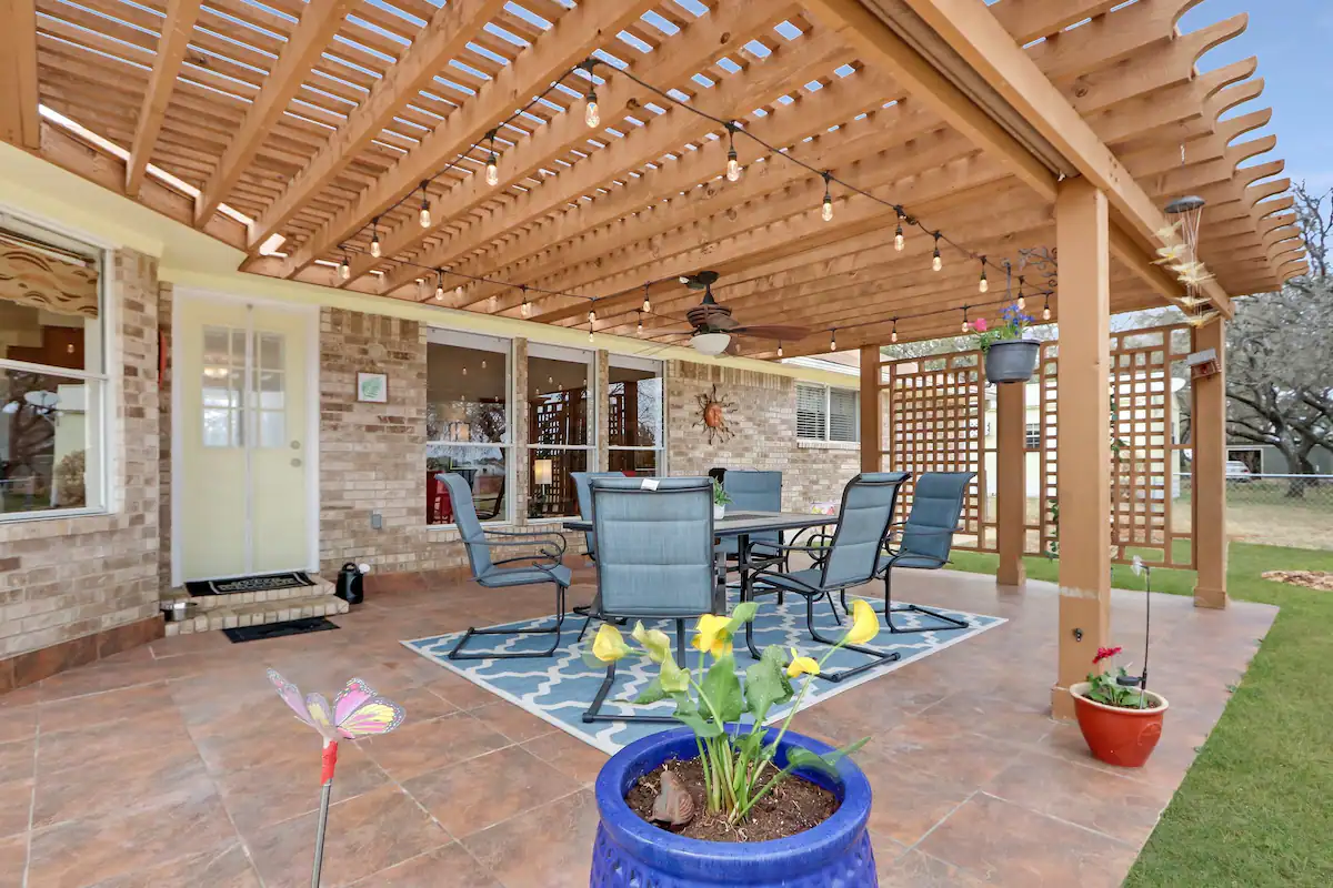 Karas-House | ExploreJCTX